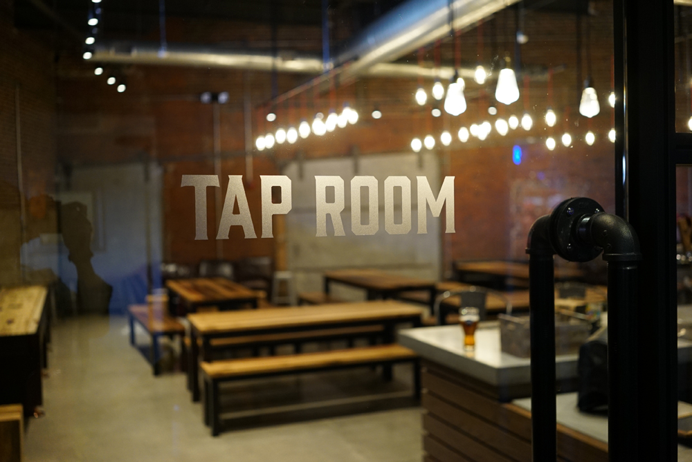 Samuel Adams Opens New Tap Room at Boston Brewery - Bar Business