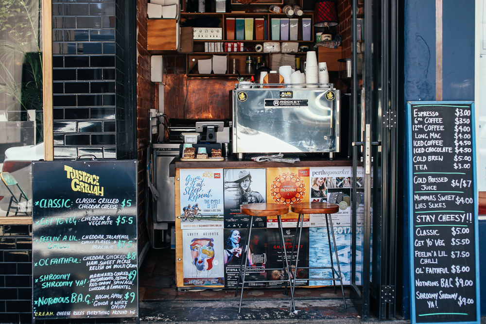 How to Maximize Your Bar’s Outdoor Signage for Summer - Bar Business